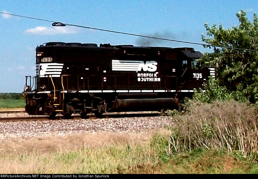 NS 7135, running long hood forward